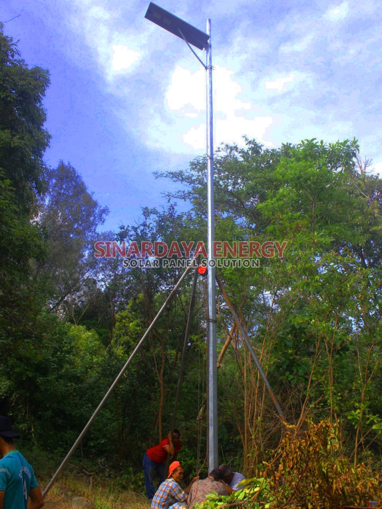 Project Lampu Jalan Solarcell All In One Kota Ambon | SOLAR PANEL SOLUTION