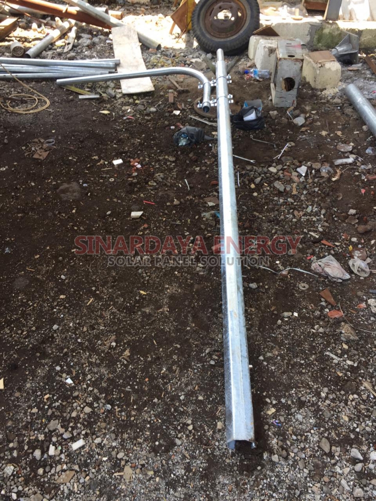 JUAL Tiang Lampu Tenaga Surya 7M Single Arm